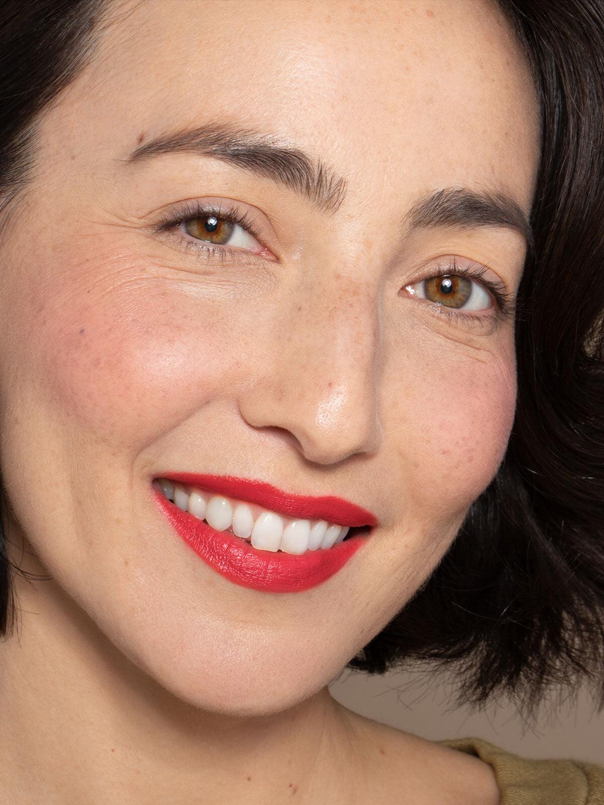 [Tendance cherry] 3 tutos pour adopter le maquillage rouge cerise ...